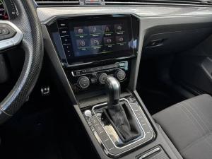 Zaļš Volkswagen Passat B8 2019 Rīga, ar dzinēja tilpumu 2.00 L un nobraukumu 153 tūkst. km par 23900 €, foto 18 vietnē AUTOMOTO.COM.LV