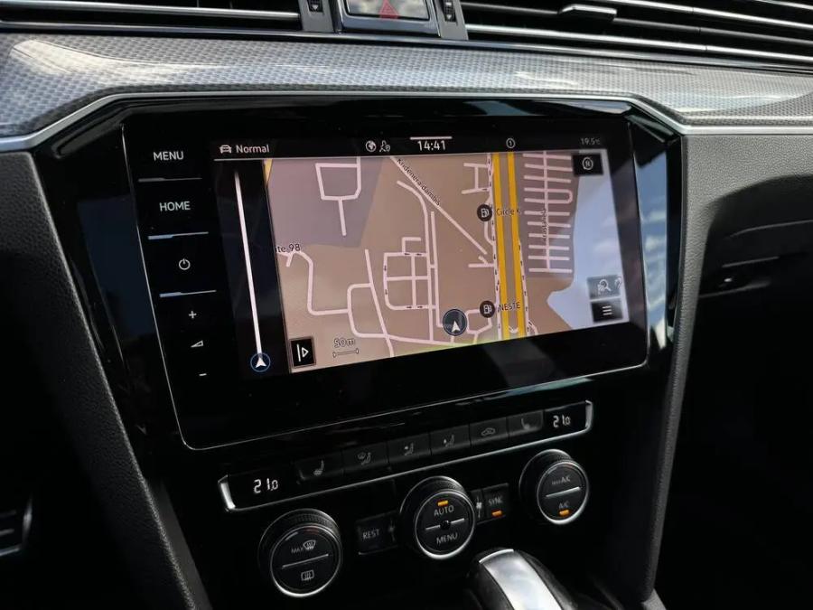 Zaļš Volkswagen Passat B8 2019 Rīga, ar dzinēja tilpumu 2.00 L un nobraukumu 153 tūkst. km par 23900 €, foto 21 vietnē AUTOMOTO.COM.LV