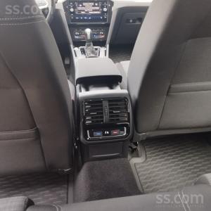 Zaļš Volkswagen Passat B8 2020 Rīga, ar dzinēja tilpumu 2.00 L un nobraukumu 176 tūkst. km par 15500 €, foto 14 vietnē AUTOMOTO.COM.LV