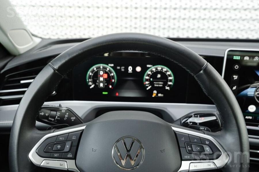 Zaļš Volkswagen Passat B8 2024 Rīga, ar dzinēja tilpumu 1.50 L un nobraukumu 40 tūkst. km par 29900 €, foto 19 vietnē AUTOMOTO.COM.LV