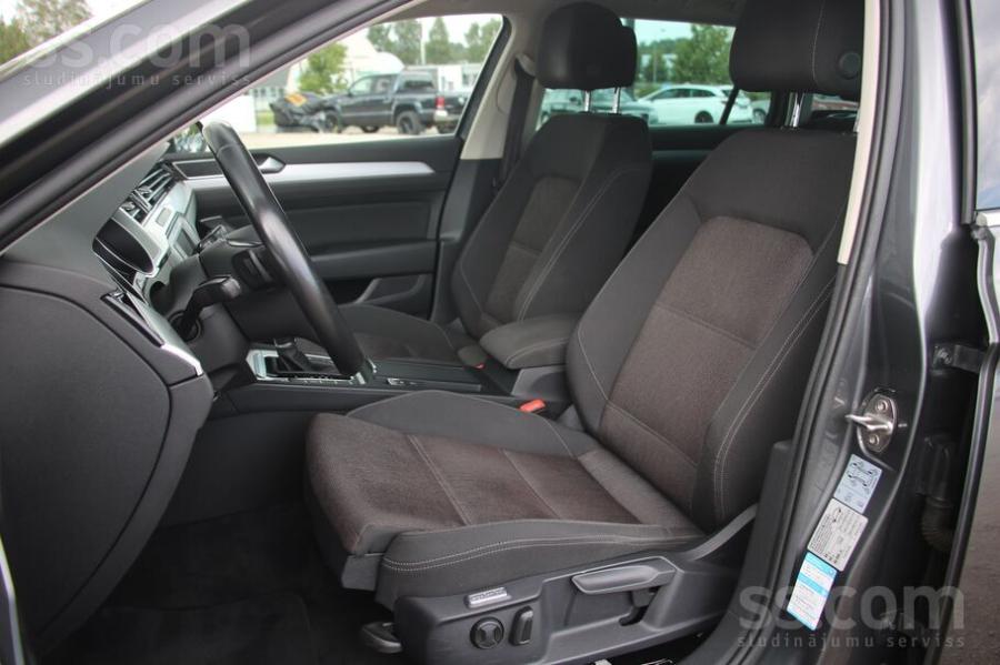Grey Volkswagen Passat B8 2017 in Tukums, with an engine capacity of 2.00 L and mileage of 248 thousand km for 10538 €, photo 17 on AUTOMOTO.COM.LV
