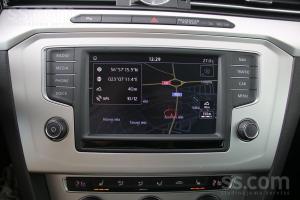 Grey Volkswagen Passat B8 2017 in Tukums, with an engine capacity of 2.00 L and mileage of 248 thousand km for 10538 €, photo 21 on AUTOMOTO.COM.LV