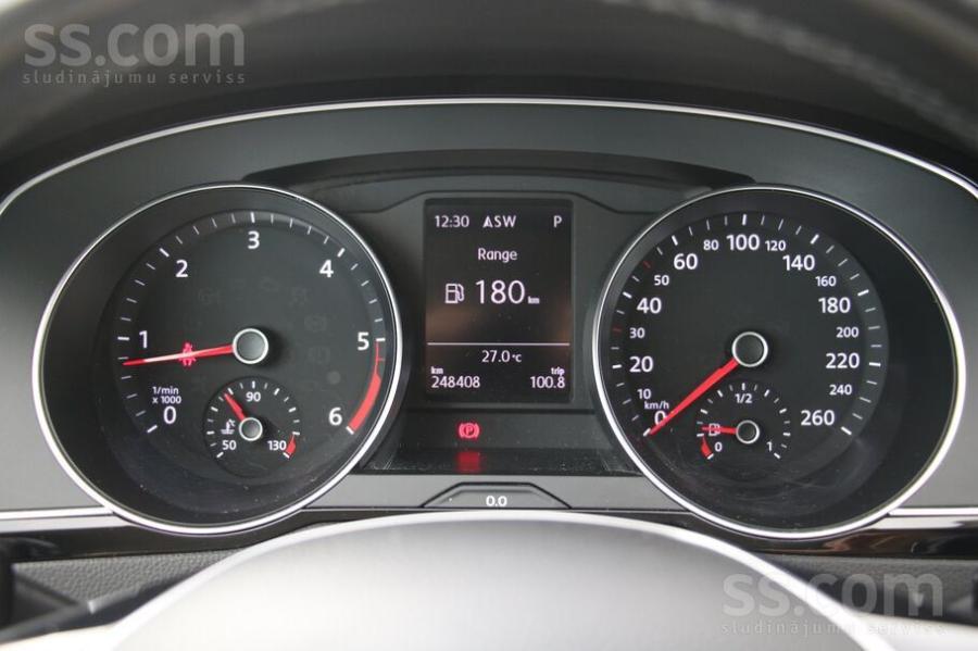 Grey Volkswagen Passat B8 2017 in Tukums, with an engine capacity of 2.00 L and mileage of 248 thousand km for 10538 €, photo 23 on AUTOMOTO.COM.LV