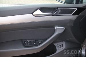 Grey Volkswagen Passat B8 2017 in Tukums, with an engine capacity of 2.00 L and mileage of 248 thousand km for 10538 €, photo 27 on AUTOMOTO.COM.LV
