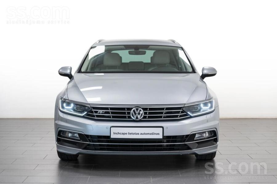 Grey Volkswagen Passat B8 2018 in Riga, with an engine capacity of 2.00 L and mileage of 218 thousand km for 12500 €, photo 4 on AUTOMOTO.COM.LV