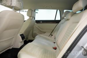 Grey Volkswagen Passat B8 2018 in Riga, with an engine capacity of 2.00 L and mileage of 218 thousand km for 12500 €, photo 30 on AUTOMOTO.COM.LV