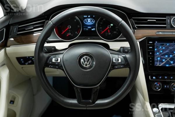 Pelēks Volkswagen Passat B8 2018 Rīga, ar dzinēja tilpumu 2.00 L un nobraukumu 218 tūkst. km par 12500 €, foto 9 vietnē AUTOMOTO.COM.LV