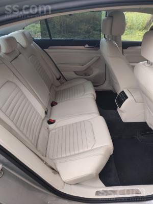 Pelēks Volkswagen Passat B8 2014 Rīga, ar dzinēja tilpumu 2.00 L un nobraukumu 161 tūkst. km par 16000 €, foto 13 vietnē AUTOMOTO.COM.LV