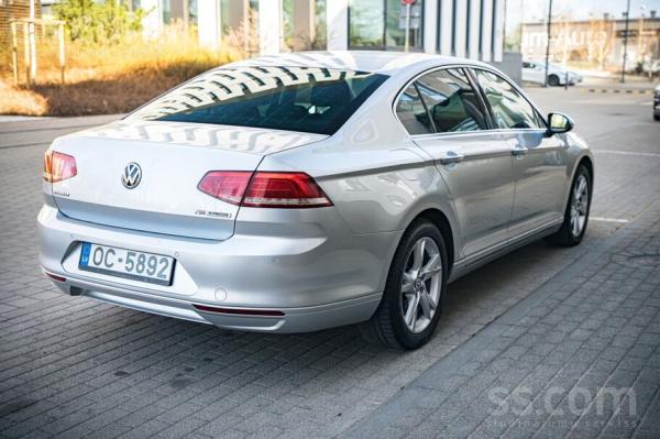 Grey Volkswagen Passat B8 2015 in Riga, with an engine capacity of 1.40 L and mileage of 219 thousand km for 7490 €, photo 4 on AUTOMOTO.COM.LV