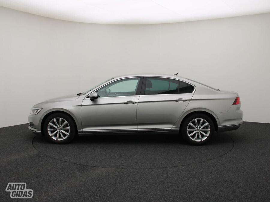Pelēks Volkswagen Passat B8 2015 Viļņa, ar dzinēja tilpumu 2.00 L un nobraukumu 190 tūkst. km par 11599 €, foto 6 vietnē AUTOMOTO.COM.LV
