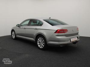 Pelēks Volkswagen Passat B8 2015 Viļņa, ar dzinēja tilpumu 2.00 L un nobraukumu 190 tūkst. km par 11599 €, foto 7 vietnē AUTOMOTO.COM.LV