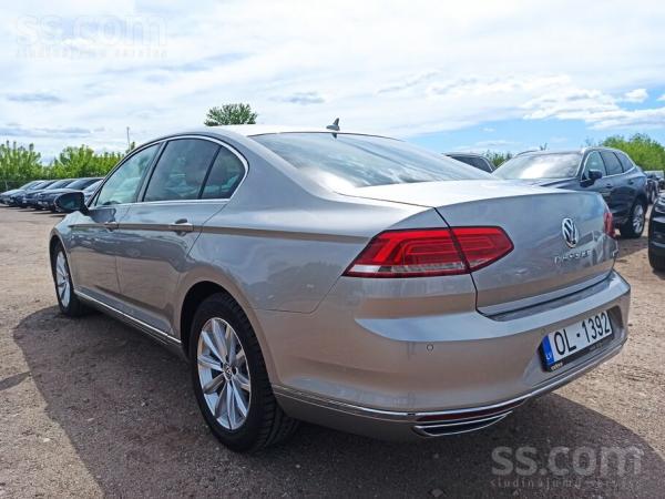 Pelēks Volkswagen Passat B8 2015 Daugavpils, ar dzinēja tilpumu 2.00 L un nobraukumu 0 tūkst. km par 12150 €, foto 5 vietnē AUTOMOTO.COM.LV