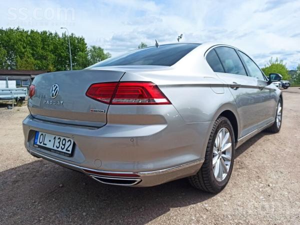 Pelēks Volkswagen Passat B8 2015 Daugavpils, ar dzinēja tilpumu 2.00 L un nobraukumu 0 tūkst. km par 12150 €, foto 8 vietnē AUTOMOTO.COM.LV