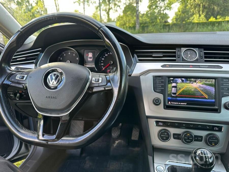 Grey Volkswagen Passat B8 2015 in Riga, with an engine capacity of 1.40 L and mileage of 228 thousand km for 7100 €, photo 6 on AUTOMOTO.COM.LV