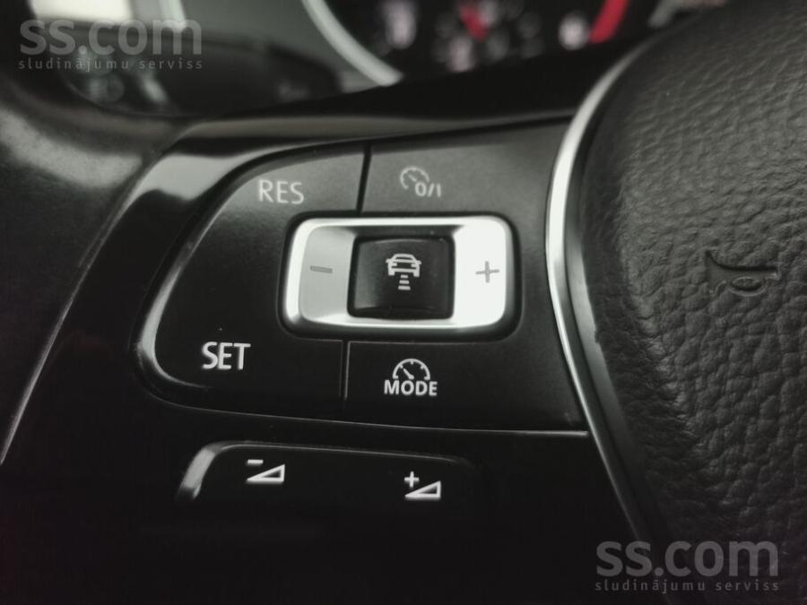 Grey Volkswagen Passat B8 2015 in Riga, with an engine capacity of 2.00 L and mileage of 0 thousand km for 8800 €, photo 25 on AUTOMOTO.COM.LV