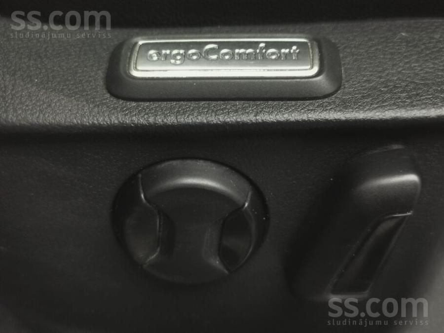 Grey Volkswagen Passat B8 2015 in Riga, with an engine capacity of 2.00 L and mileage of 0 thousand km for 8800 €, photo 28 on AUTOMOTO.COM.LV