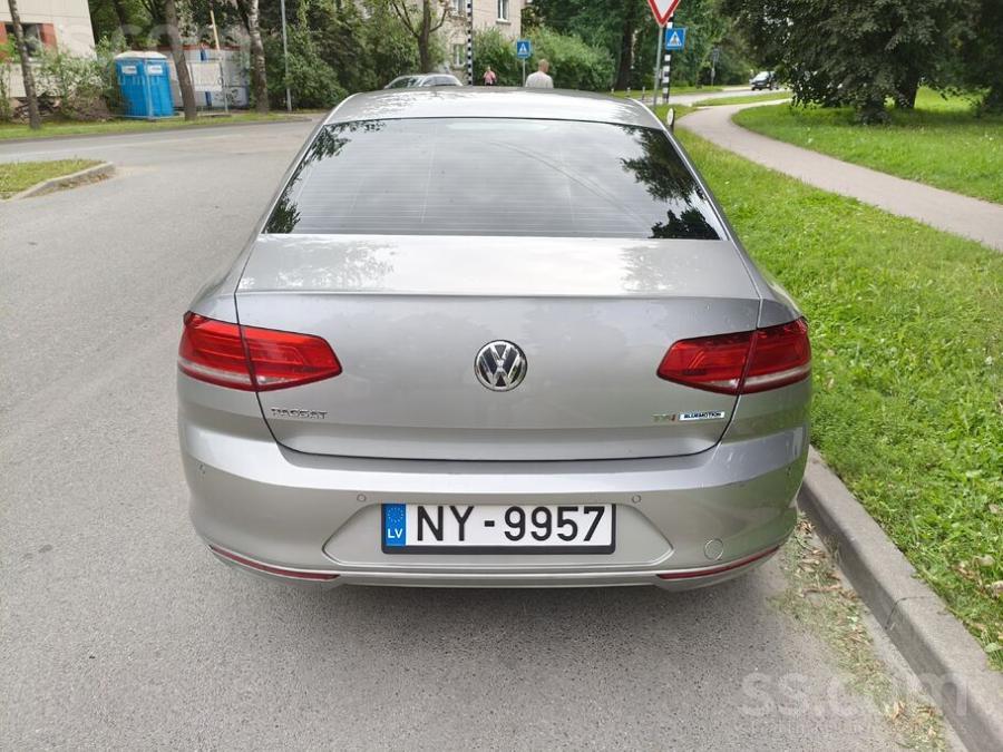 Pelēks Volkswagen Passat B8 2015 Rīga, ar dzinēja tilpumu 1.40 L un nobraukumu 250 tūkst. km par 8200 €, foto 7 vietnē AUTOMOTO.COM.LV