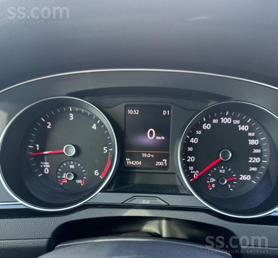 Pelēks Volkswagen Passat B8 2015 Rīga, ar dzinēja tilpumu 2.00 L un nobraukumu 194 tūkst. km par 7800 €, foto 6 vietnē AUTOMOTO.COM.LV