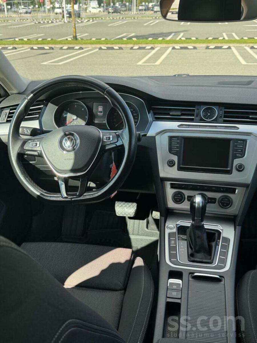 Pelēks Volkswagen Passat B8 2015 Rīga, ar dzinēja tilpumu 2.00 L un nobraukumu 194 tūkst. km par 7800 €, foto 7 vietnē AUTOMOTO.COM.LV