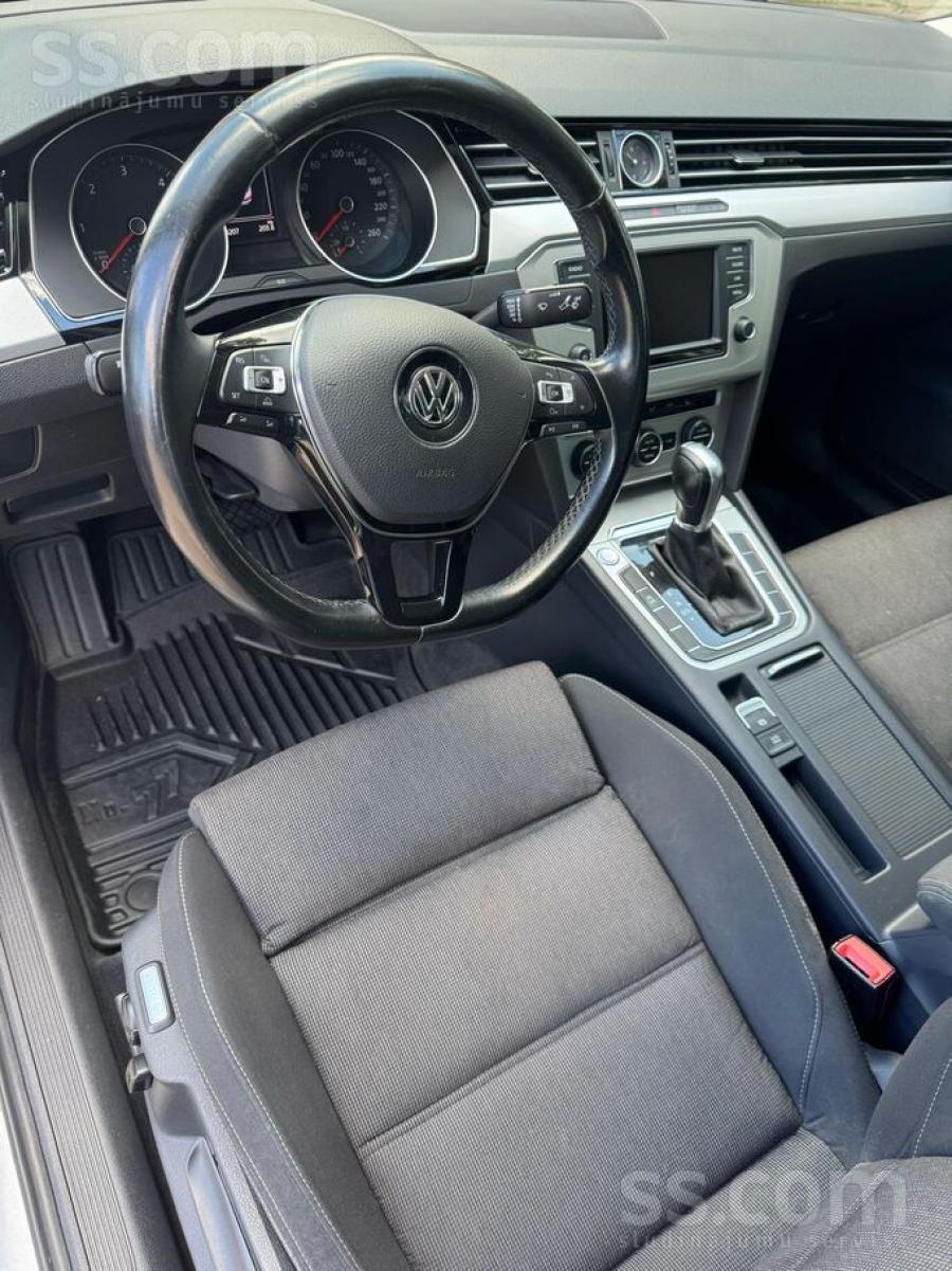 Pelēks Volkswagen Passat B8 2015 Rīga, ar dzinēja tilpumu 2.00 L un nobraukumu 194 tūkst. km par 7800 €, foto 9 vietnē AUTOMOTO.COM.LV