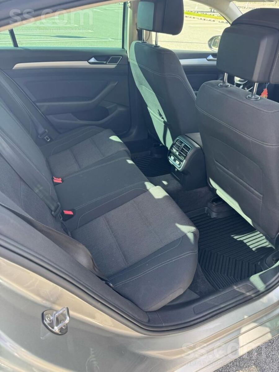 Pelēks Volkswagen Passat B8 2015 Rīga, ar dzinēja tilpumu 2.00 L un nobraukumu 194 tūkst. km par 7800 €, foto 10 vietnē AUTOMOTO.COM.LV