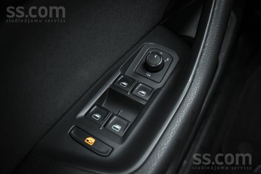 Grey Volkswagen Passat B8 2015 in Riga, with an engine capacity of 2.00 L and mileage of 0 thousand km for 7250 €, photo 29 on AUTOMOTO.COM.LV