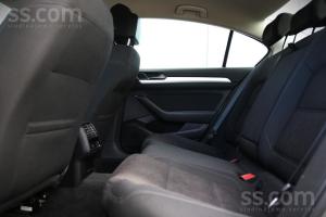 Pelēks Volkswagen Passat B8 2015 Rīga, ar dzinēja tilpumu 2.00 L un nobraukumu 285 tūkst. km par 8995 €, foto 13 vietnē AUTOMOTO.COM.LV