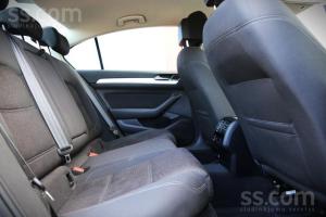 Pelēks Volkswagen Passat B8 2015 Rīga, ar dzinēja tilpumu 2.00 L un nobraukumu 285 tūkst. km par 8995 €, foto 14 vietnē AUTOMOTO.COM.LV