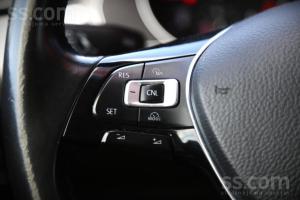 Pelēks Volkswagen Passat B8 2015 Rīga, ar dzinēja tilpumu 2.00 L un nobraukumu 285 tūkst. km par 8995 €, foto 15 vietnē AUTOMOTO.COM.LV