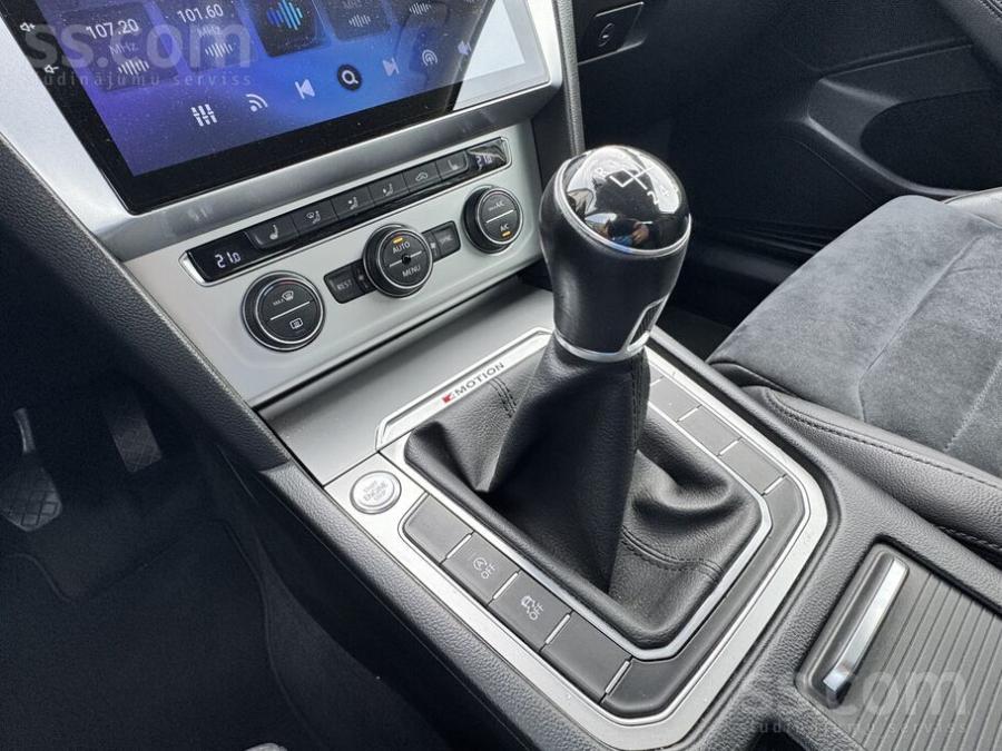 Pelēks Volkswagen Passat B8 2015 Daugavpils, ar dzinēja tilpumu 2.00 L un nobraukumu 0 tūkst. km par 12500 €, foto 19 vietnē AUTOMOTO.COM.LV