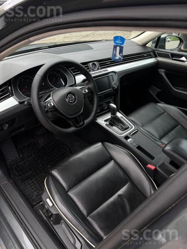 Grey Volkswagen Passat B8 2015 in Jelgava, with an engine capacity of 2.00 L and mileage of 263 thousand km for 9500 €, photo 7 on AUTOMOTO.COM.LV