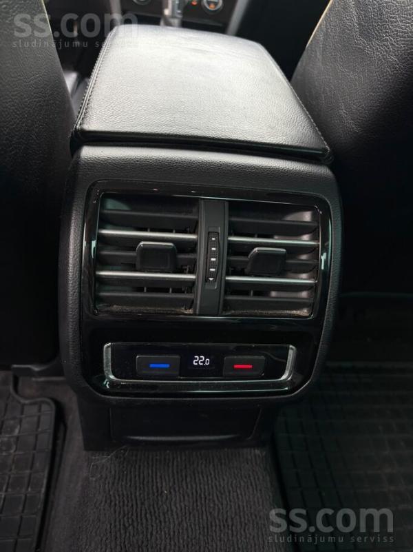 Grey Volkswagen Passat B8 2015 in Jelgava, with an engine capacity of 2.00 L and mileage of 263 thousand km for 9500 €, photo 9 on AUTOMOTO.COM.LV