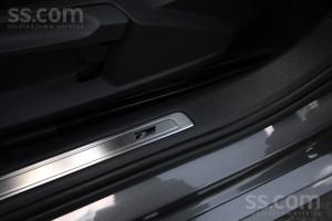 Pelēks Volkswagen Passat B8 2016 Rīga, ar dzinēja tilpumu 2.00 L un nobraukumu 174 tūkst. km par 13990 €, foto 25 vietnē AUTOMOTO.COM.LV
