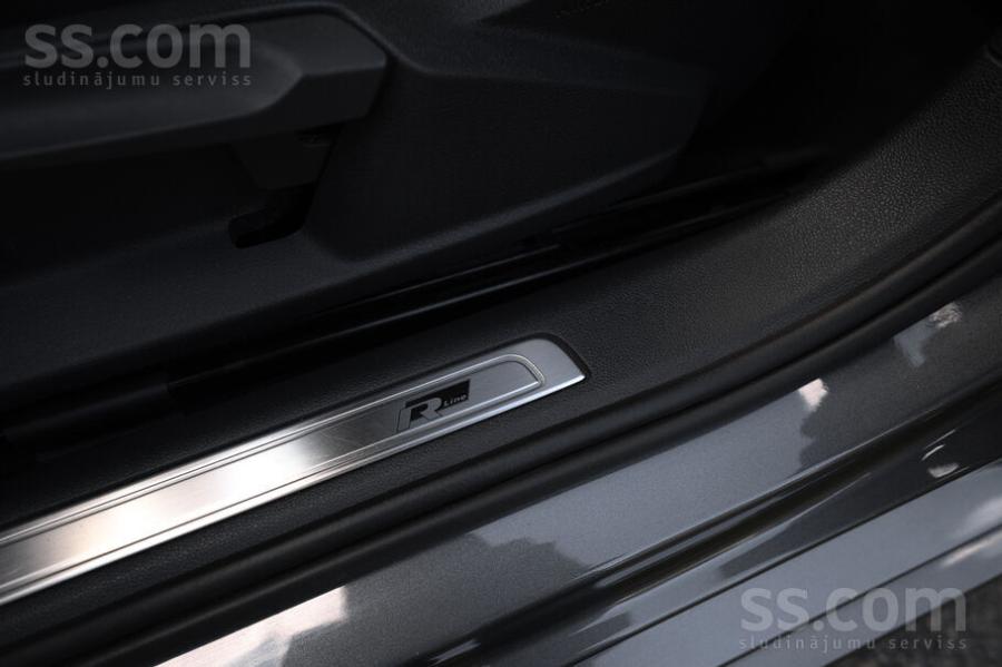 Pelēks Volkswagen Passat B8 2016 Rīga, ar dzinēja tilpumu 2.00 L un nobraukumu 174 tūkst. km par 13990 €, foto 25 vietnē AUTOMOTO.COM.LV