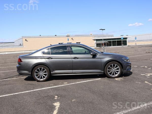 Pelēks Volkswagen Passat B8 2016 Rīga, ar dzinēja tilpumu 1.80 L un nobraukumu 150 tūkst. km par 15000 €, foto 1 vietnē AUTOMOTO.COM.LV