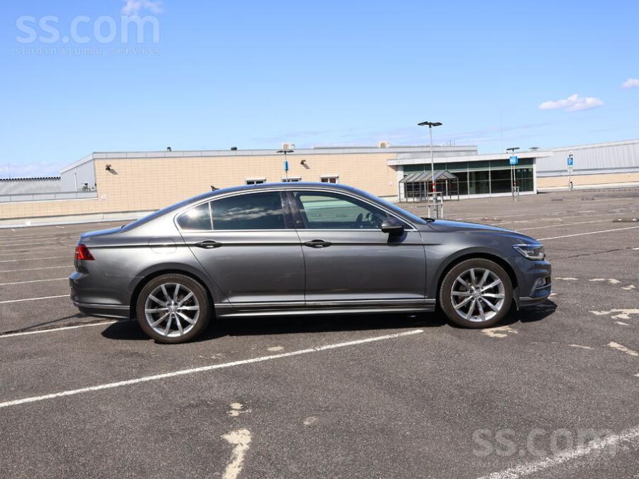 Pelēks Volkswagen Passat B8 2016 Rīga, ar dzinēja tilpumu 1.80 L un nobraukumu 150 tūkst. km par 15000 €, foto 1 vietnē AUTOMOTO.COM.LV