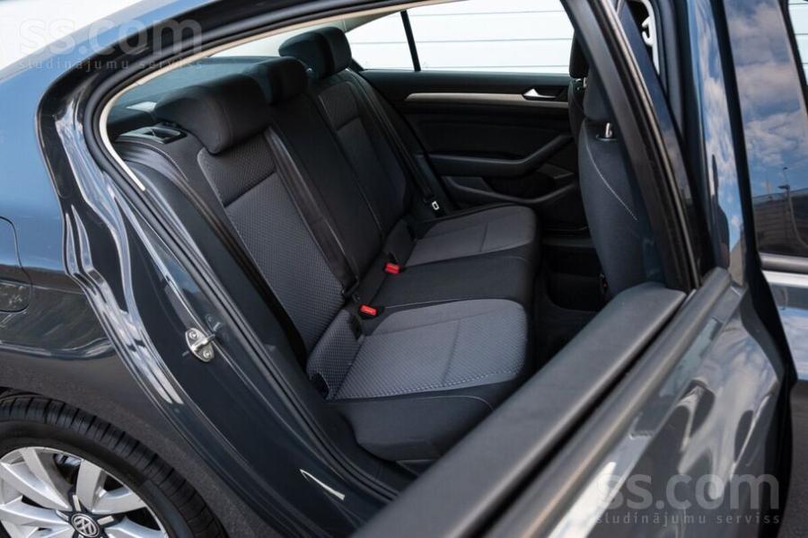 Pelēks Volkswagen Passat B8 2016 Rīga, ar dzinēja tilpumu 1.40 L un nobraukumu 188 tūkst. km par 8450 €, foto 8 vietnē AUTOMOTO.COM.LV