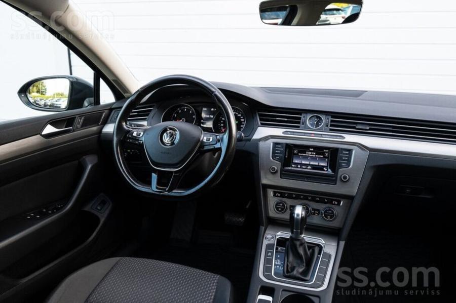Pelēks Volkswagen Passat B8 2016 Rīga, ar dzinēja tilpumu 1.40 L un nobraukumu 188 tūkst. km par 8450 €, foto 10 vietnē AUTOMOTO.COM.LV