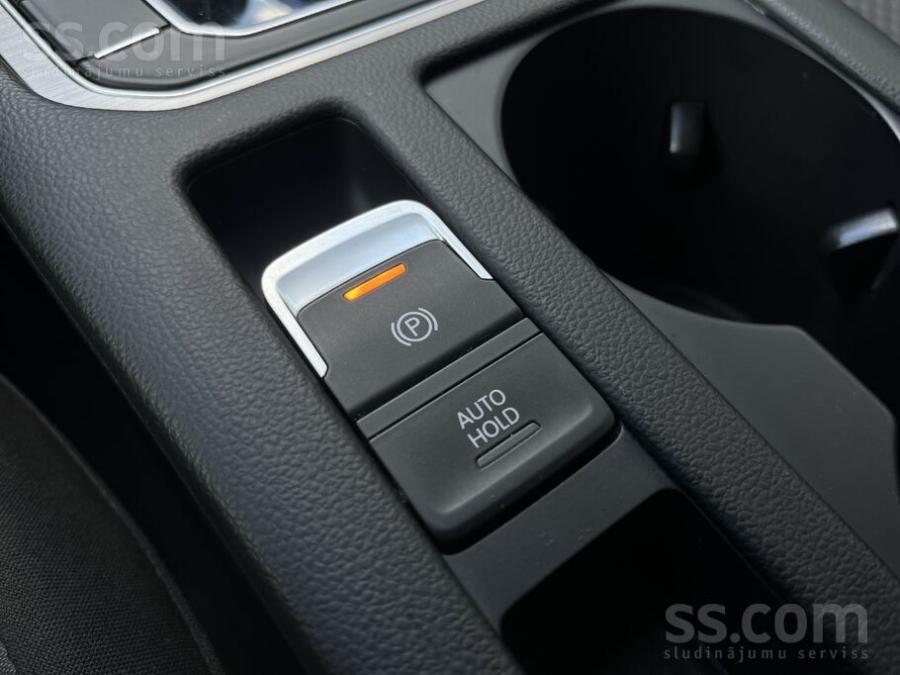 Pelēks Volkswagen Passat B8 2017 Rīga, ar dzinēja tilpumu 1.40 L un nobraukumu 90 tūkst. km par 11500 €, foto 12 vietnē AUTOMOTO.COM.LV