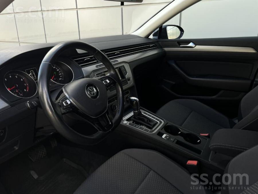 Pelēks Volkswagen Passat B8 2017 Rīga, ar dzinēja tilpumu 1.40 L un nobraukumu 90 tūkst. km par 11500 €, foto 13 vietnē AUTOMOTO.COM.LV