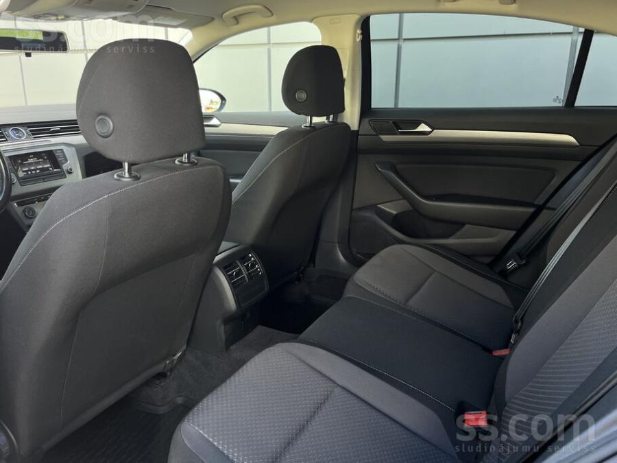 Pelēks Volkswagen Passat B8 2017 Rīga, ar dzinēja tilpumu 1.40 L un nobraukumu 90 tūkst. km par 11500 €, foto 14 vietnē AUTOMOTO.COM.LV