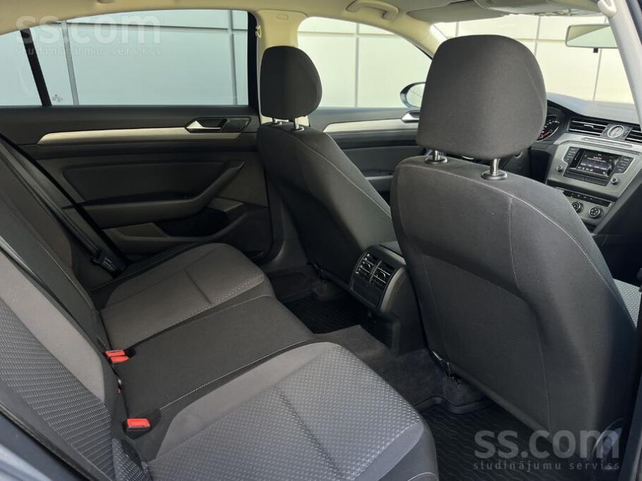 Pelēks Volkswagen Passat B8 2017 Rīga, ar dzinēja tilpumu 1.40 L un nobraukumu 90 tūkst. km par 11500 €, foto 22 vietnē AUTOMOTO.COM.LV