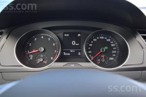 Grey Volkswagen Passat B8 2017 in Riga, with an engine capacity of 1.40 L and mileage of 204 thousand km for 9800 €, photo 9 on AUTOMOTO.COM.LV