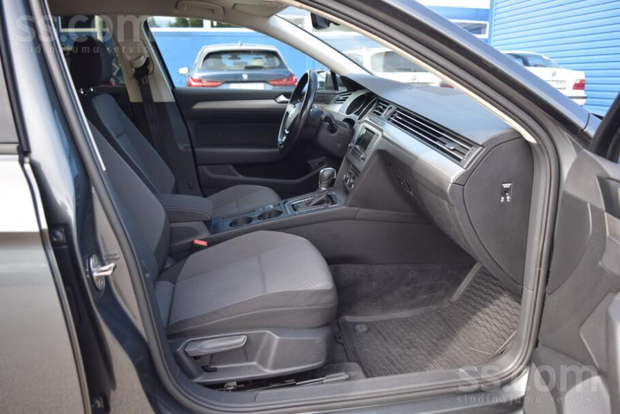 Grey Volkswagen Passat B8 2017 in Riga, with an engine capacity of 1.40 L and mileage of 204 thousand km for 9800 €, photo 12 on AUTOMOTO.COM.LV