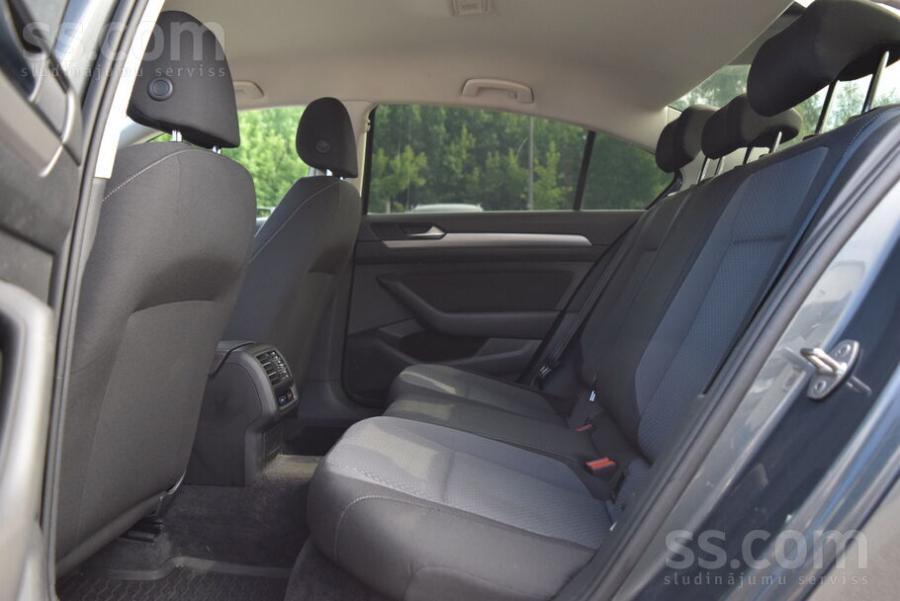 Grey Volkswagen Passat B8 2017 in Riga, with an engine capacity of 1.40 L and mileage of 204 thousand km for 9800 €, photo 13 on AUTOMOTO.COM.LV