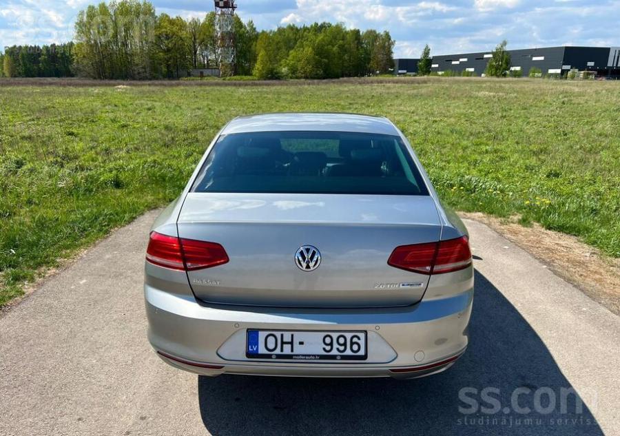 Pelēks Volkswagen Passat B8 2017 Rīga, ar dzinēja tilpumu 2.00 L un nobraukumu 169 tūkst. km par 10800 €, foto 8 vietnē AUTOMOTO.COM.LV
