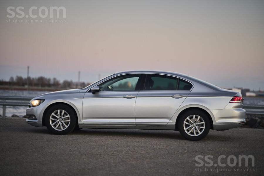 Grey Volkswagen Passat B8 2017 in Riga, with an engine capacity of 1.80 L and mileage of 102 thousand km for 11300 €, photo 1 on AUTOMOTO.COM.LV