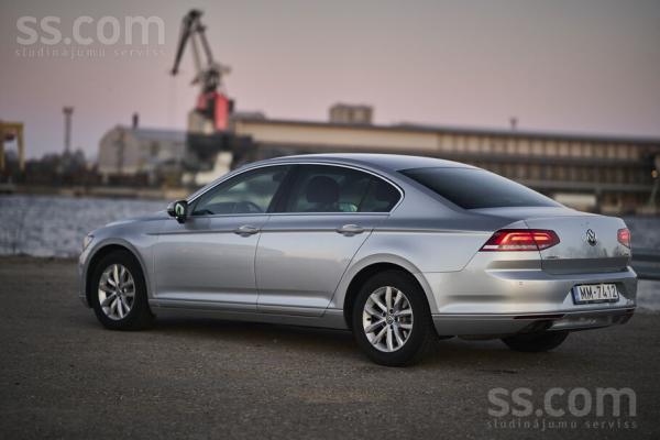 Grey Volkswagen Passat B8 2017 in Riga, with an engine capacity of 1.80 L and mileage of 102 thousand km for 11300 €, photo 2 on AUTOMOTO.COM.LV
