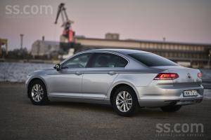 Grey Volkswagen Passat B8 2017 in Riga, with an engine capacity of 1.80 L and mileage of 102 thousand km for 11300 €, photo 3 on AUTOMOTO.COM.LV