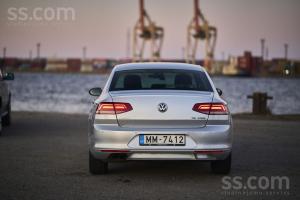 Grey Volkswagen Passat B8 2017 in Riga, with an engine capacity of 1.80 L and mileage of 102 thousand km for 11300 €, photo 4 on AUTOMOTO.COM.LV